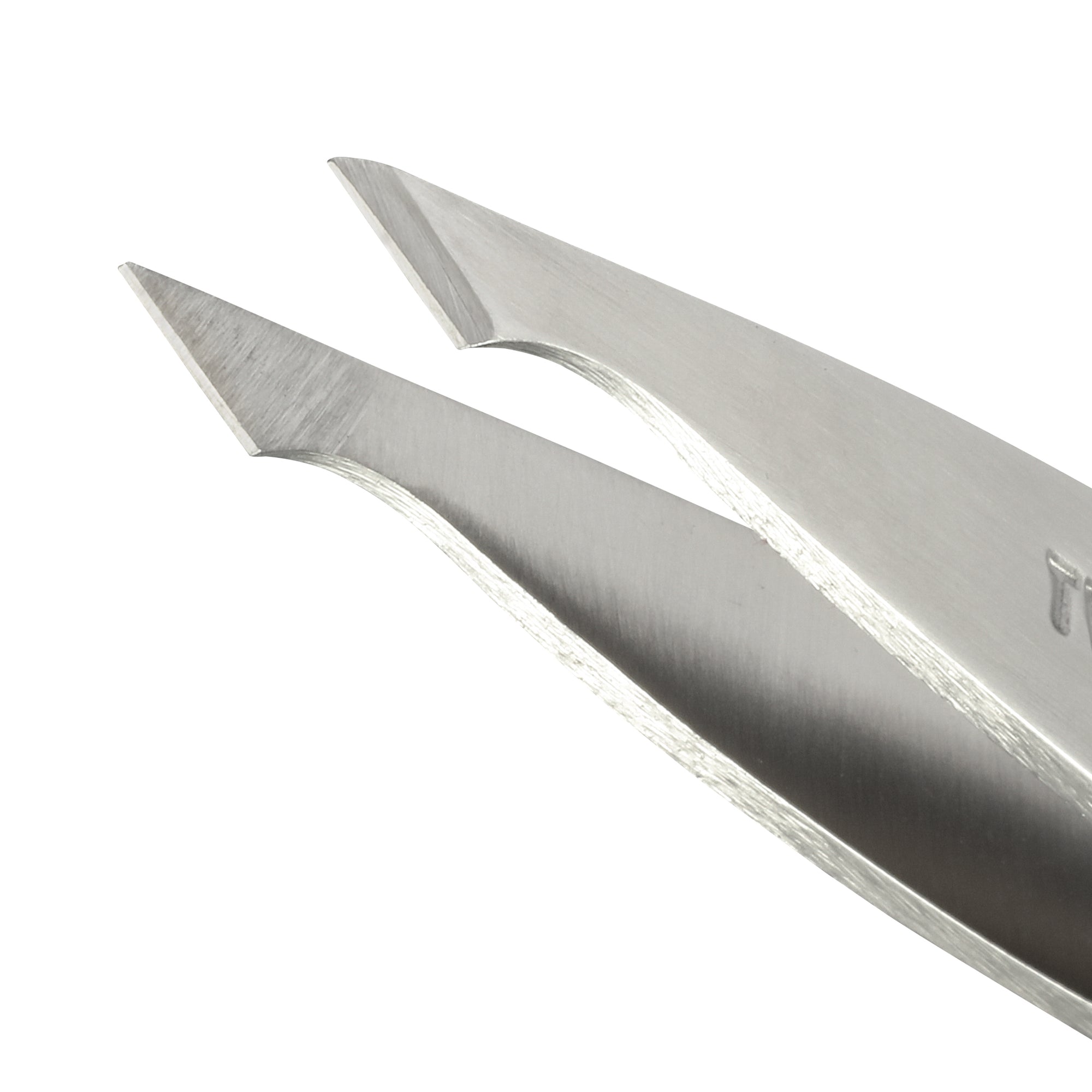 Slant Pointed Tweezer - Schräge Spitze Pinzette, Silber – Tweezerman DE